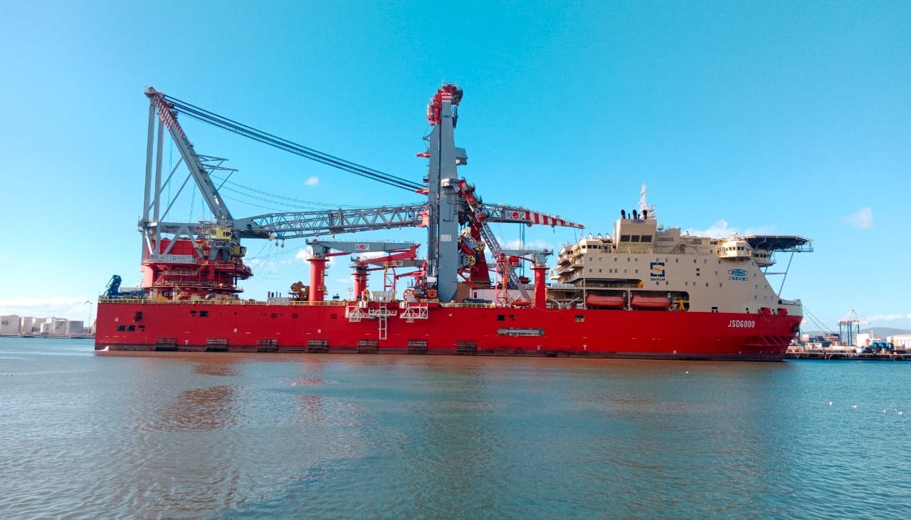 An interesting ship in Cape Town - Smile 90.4FM