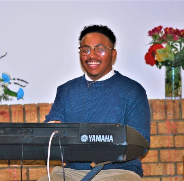 19-year-old Stellenbosch Uni student found dead in dorm room - Smile 90.4FM
