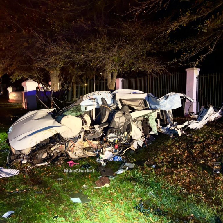 Woman dead in fatal Stellenbosch crash, one man left injured - Smile 90.4FM